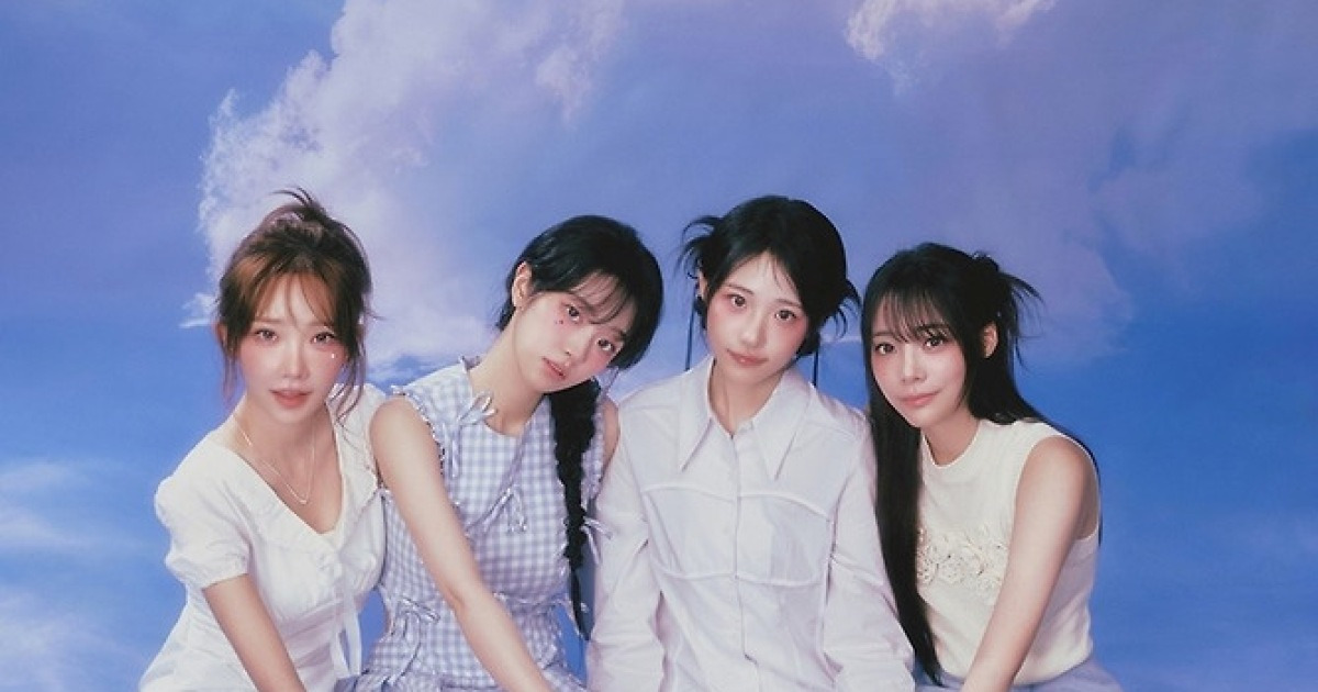 QWER, 스페셜 LP로 만난다…'Beyond the Discord' 한정 판매