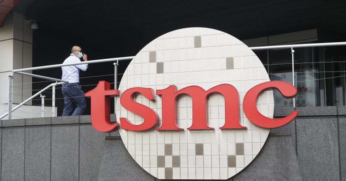 TSMC 매출 140조 돌파 '눈 앞'...삼성과 격차 더 벌린다