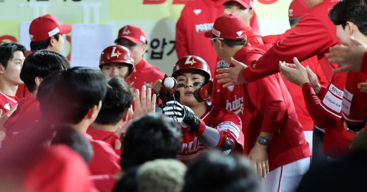 '준PO 3G 연속 홈런' SSG 고명준, '벼랑 끝' SSG 구원자 '우뚝'[준PO]