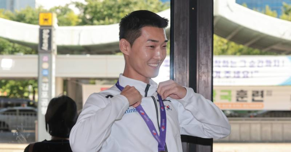 우상혁, 전국체전서 2m20 넘고 우승…10개 대회서 9차례 정상