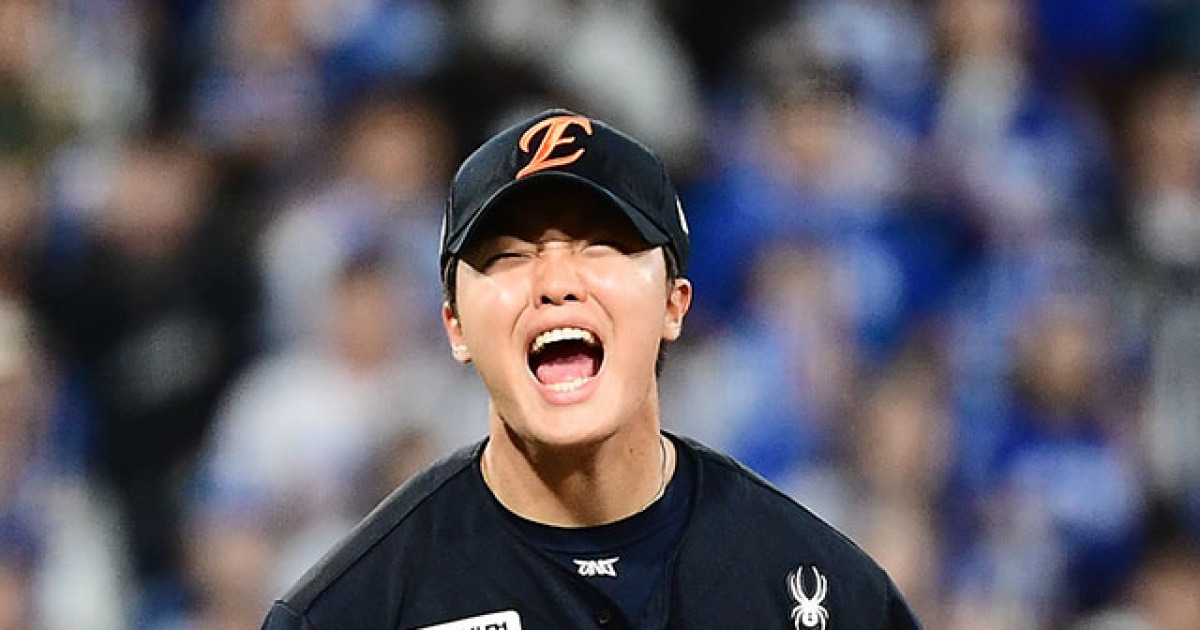 “어리지만 굉장히 담대해”→154km+KKKKK 67구 쾌투…사령탑 믿음에 완벽 부응한 한화 정우주 [MK PO4]