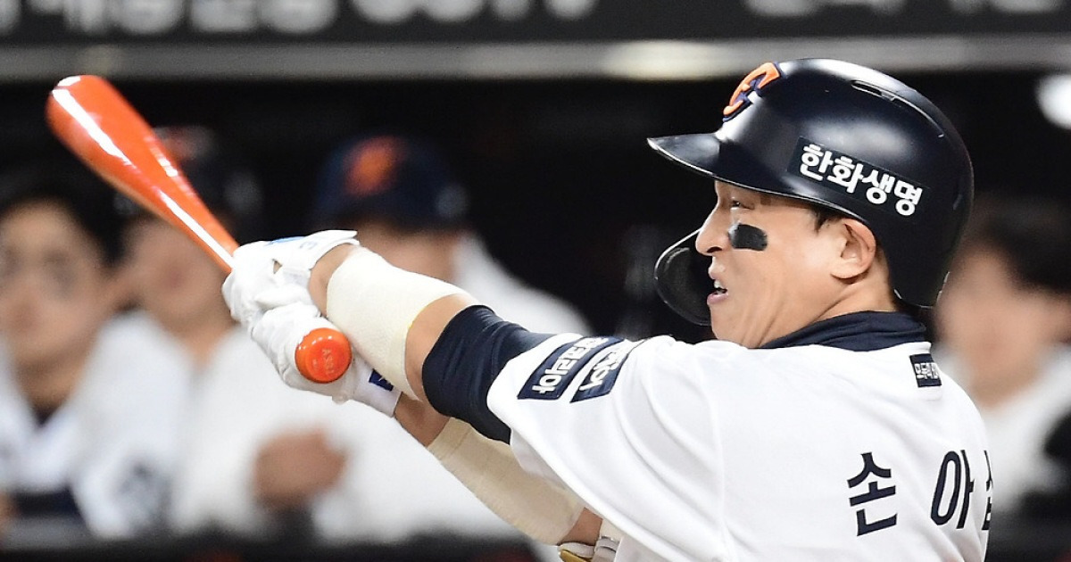 "좋은 팀 만났다" 손아섭, 진짜 KS 한푼다 '1번-DH'…심우준→이도윤 유격수 교체 [KS1 라인업]