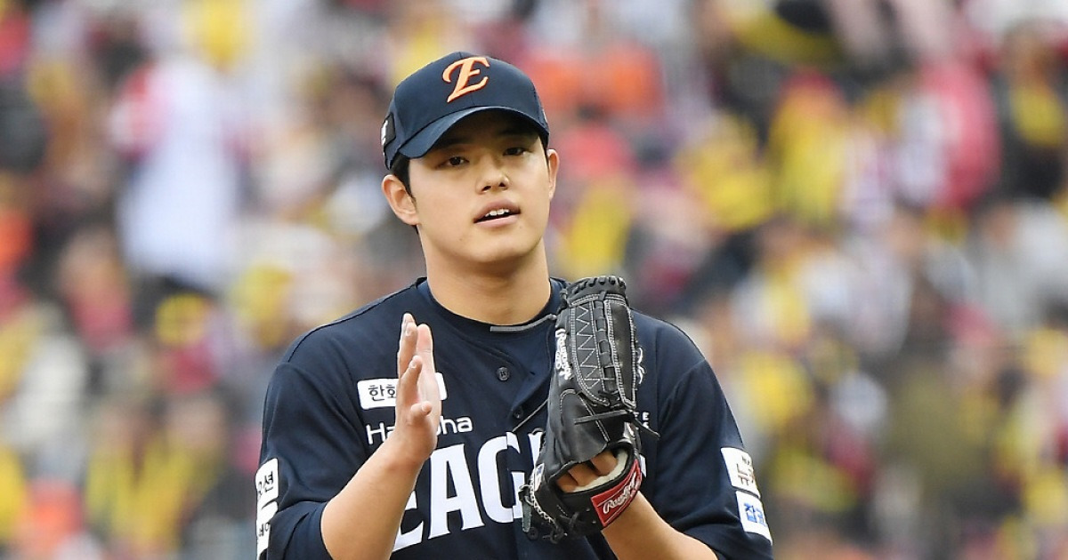 '2이닝→4이닝 무실점' PO MVP, 4일 휴식 독 됐나…첫 KS "5이닝 이상" 기대했는데 4⅓이닝 4실점 [KS1]