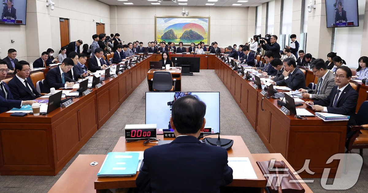 대출 갈아타기 LTV 40→70% 원복…이억원 "이자 부담 완화 반영"