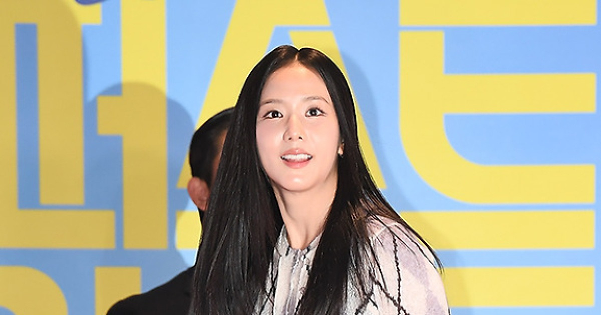 블핑 지수 ‘팬들 함성에 깜짝’ [MK포토]