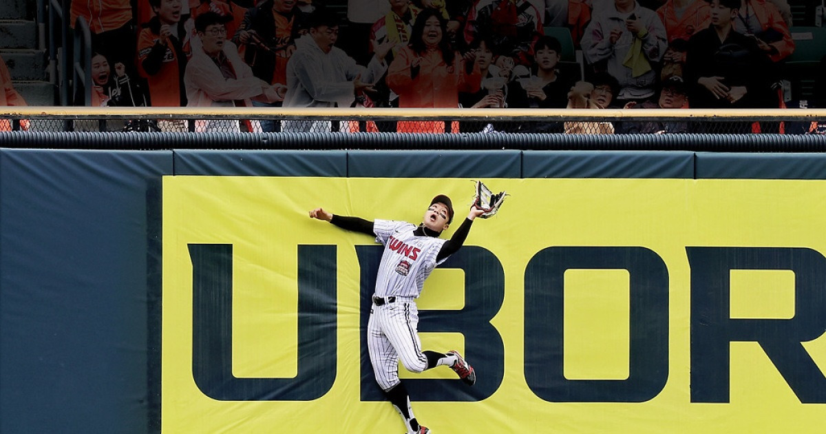 126m 중견수 뜬공, 105m 러키존 홈런… 혼자 북치고 장구친 박해민