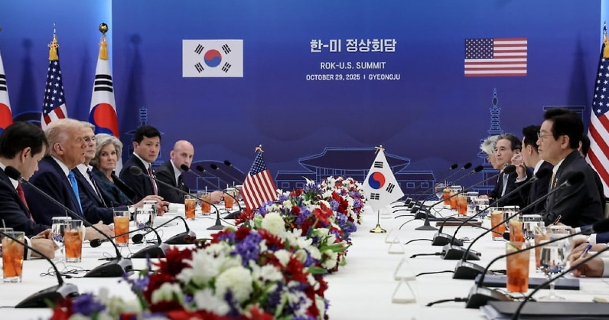 한미, 늦어도 2035년까지 국방비 GDP 3.5%로 증액 공감 [APEC 2025]