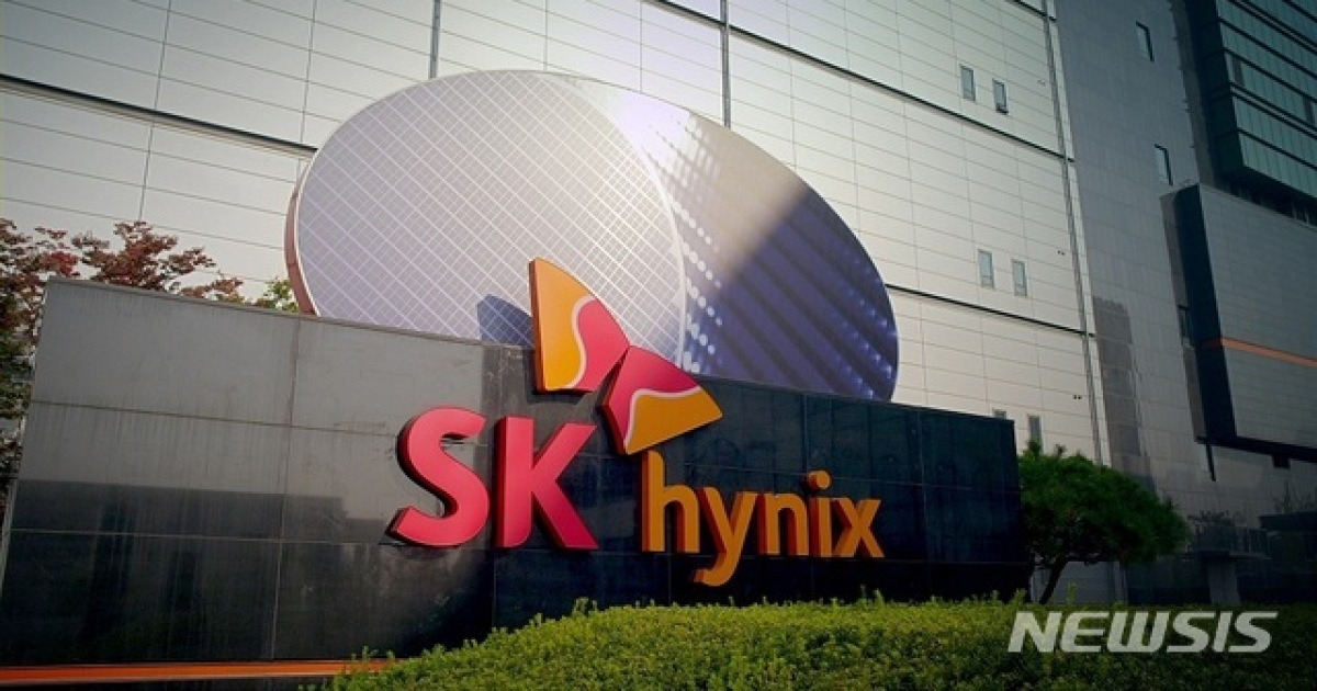 SK하이닉스 "내년 HBM도 솔드아웃…2027년도 타이트"