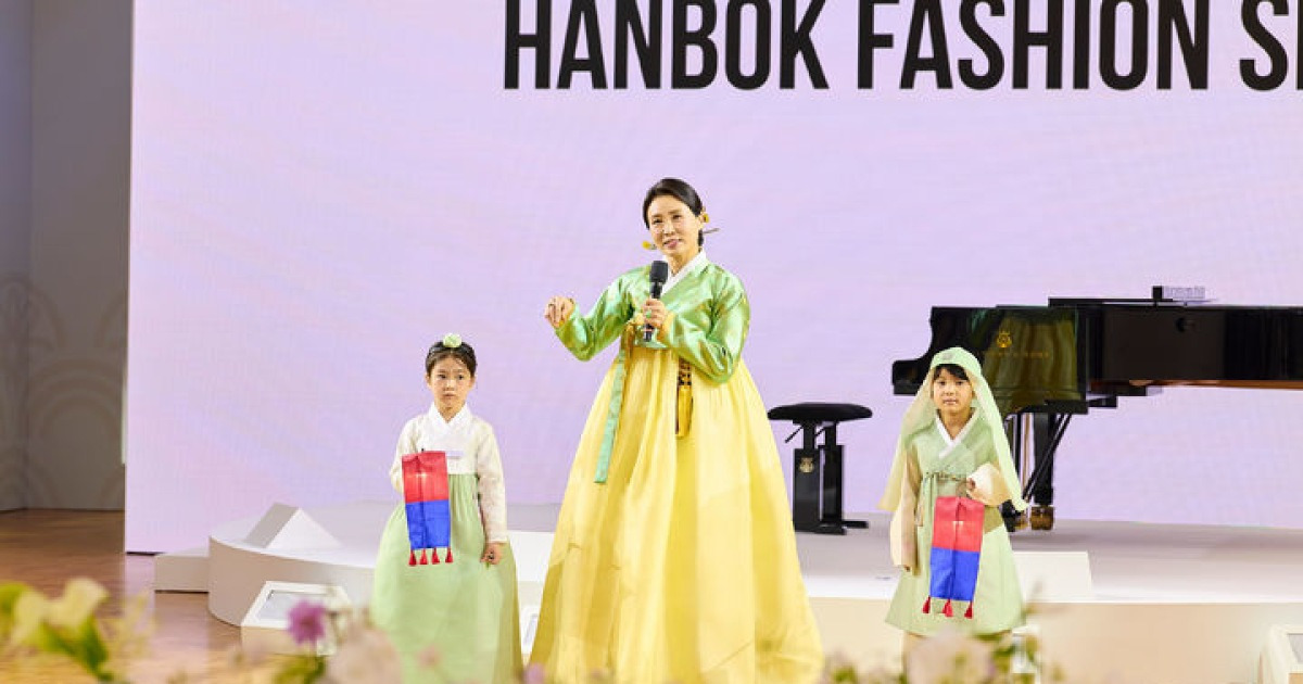 김혜경 여사, APEC 참석국 배우자들과 친교…한식 오찬, 불국사 관람(종합)