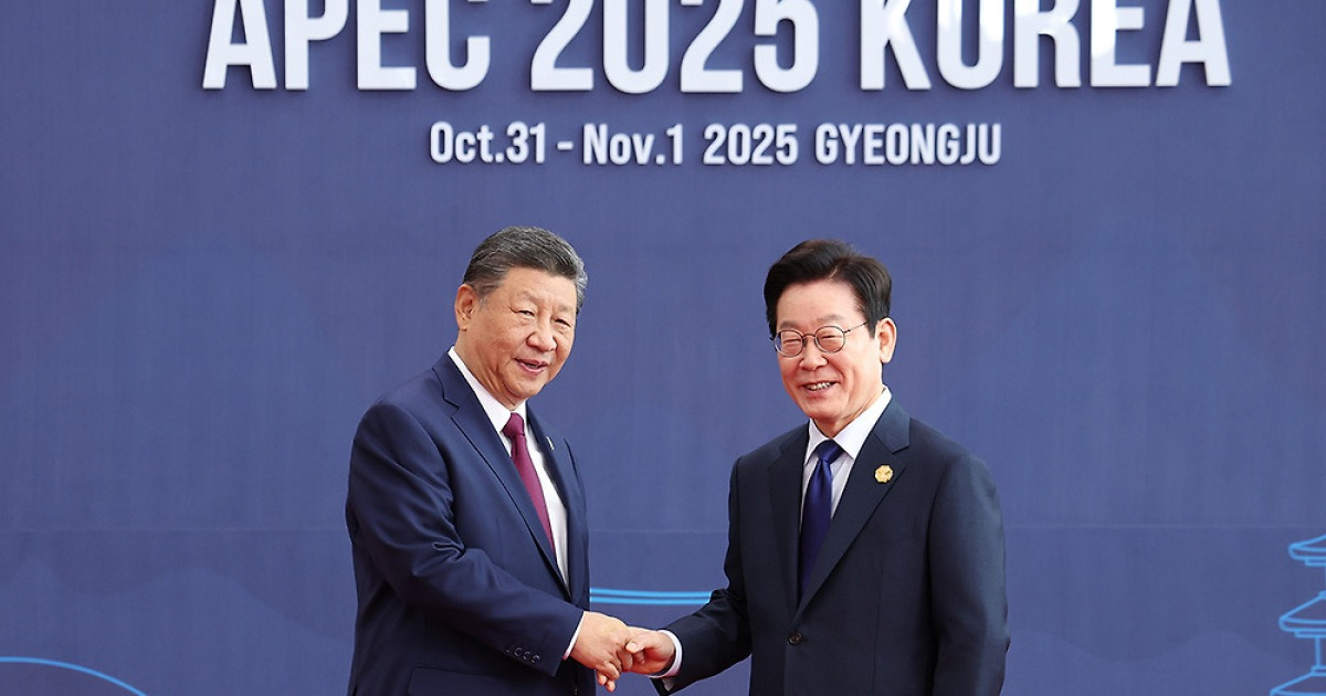 李대통령, 시진핑과 첫 대면… APEC 21개 회원국 정상 영접 [2025 경주 에이펙]
