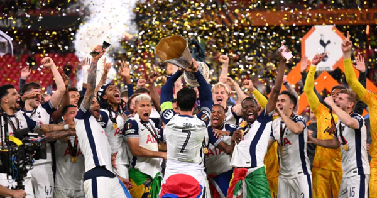 굿바이! 깜짝 은퇴 발표 '韓 레전드' 손흥민과 'UEL 우승컵' 끝으로 축구계 떠나는 토트넘 27세 GK, "행복하지 않았다"...사진 작가로 새 삶