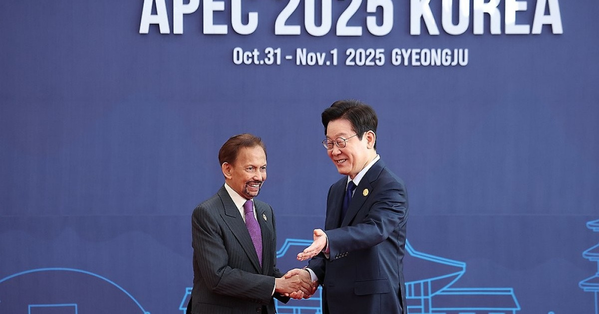 APEC 이재명 대통령, 브루나이 국왕 영접
