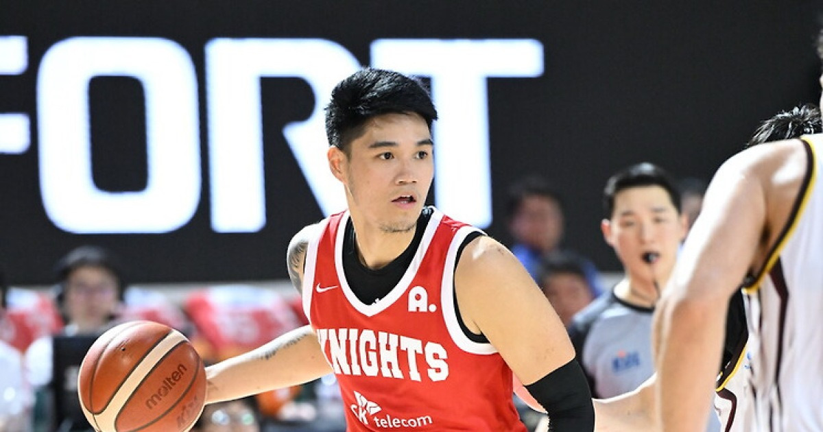 [BK 리뷰] '삼각편대 맹위' SK, KCC에 1라운드 패배 설욕... KCC는 '3연패'