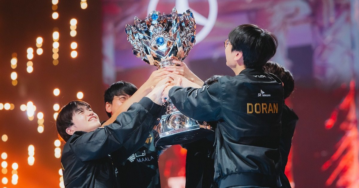 [롤드컵 결승] T1, 대회 첫 '쓰리핏' 달성...FMVP '구마유시'(종합)