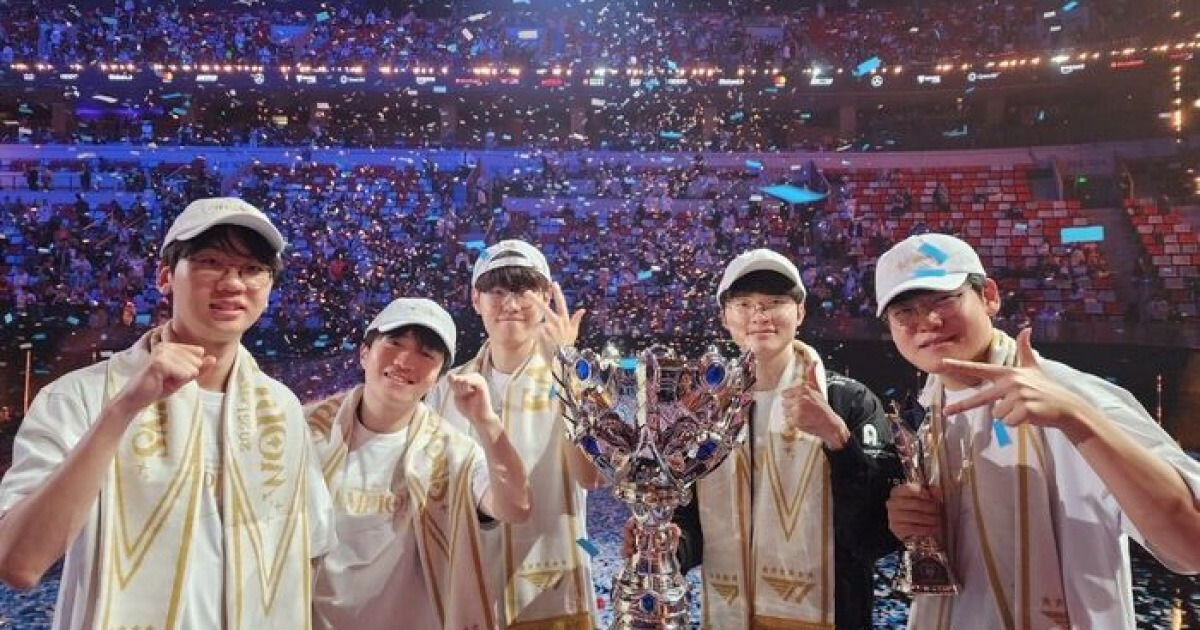 T1, 롤드컵 '쓰리핏' 대기록…KT 꺾고 통산 'V6' 달성[2025 롤드컵]