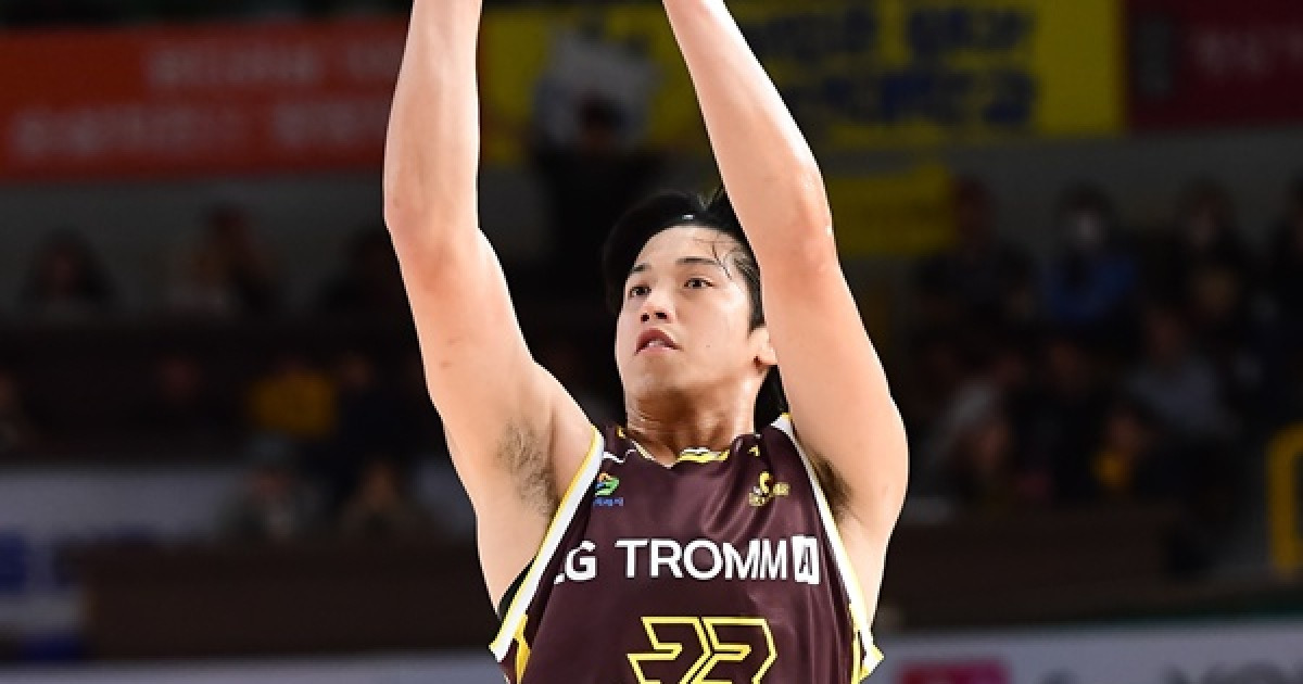 '타마요 20점' LG, KCC에 22점차 대승…공동 선두 도약