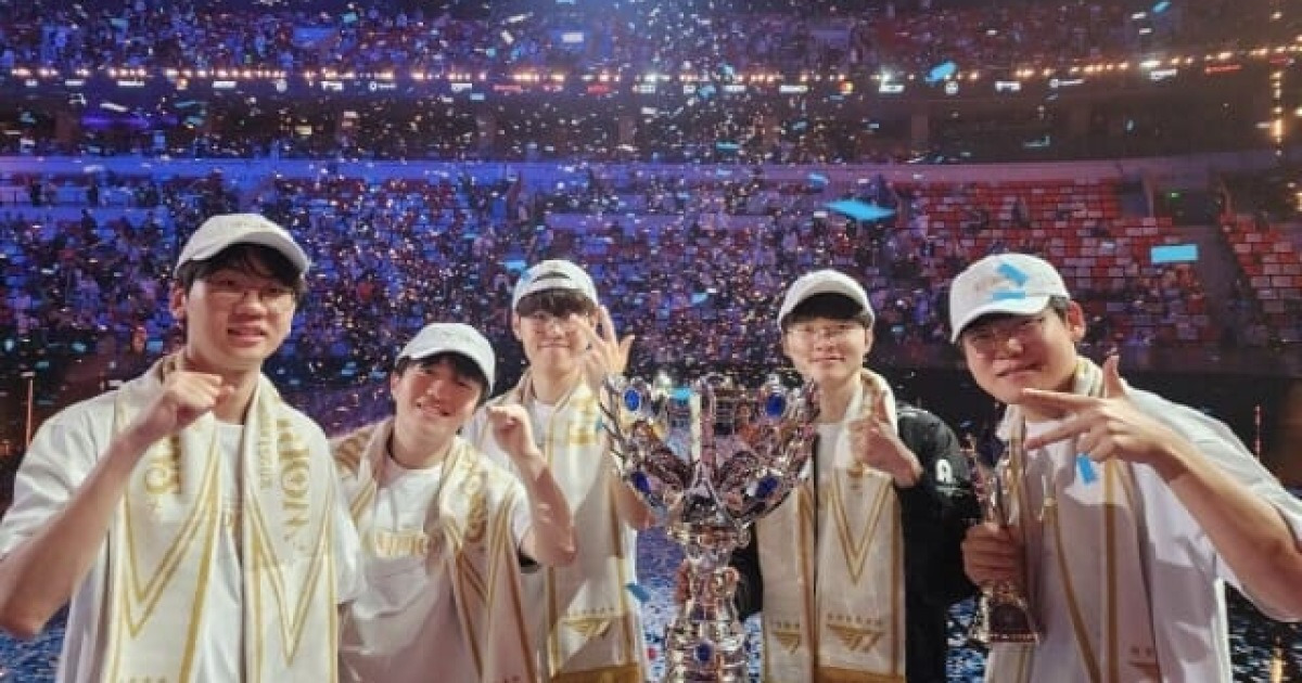 T1 롤드컵 3연속 우승...SKT, T팩토리 성수에서 선수단 팬미팅 진행