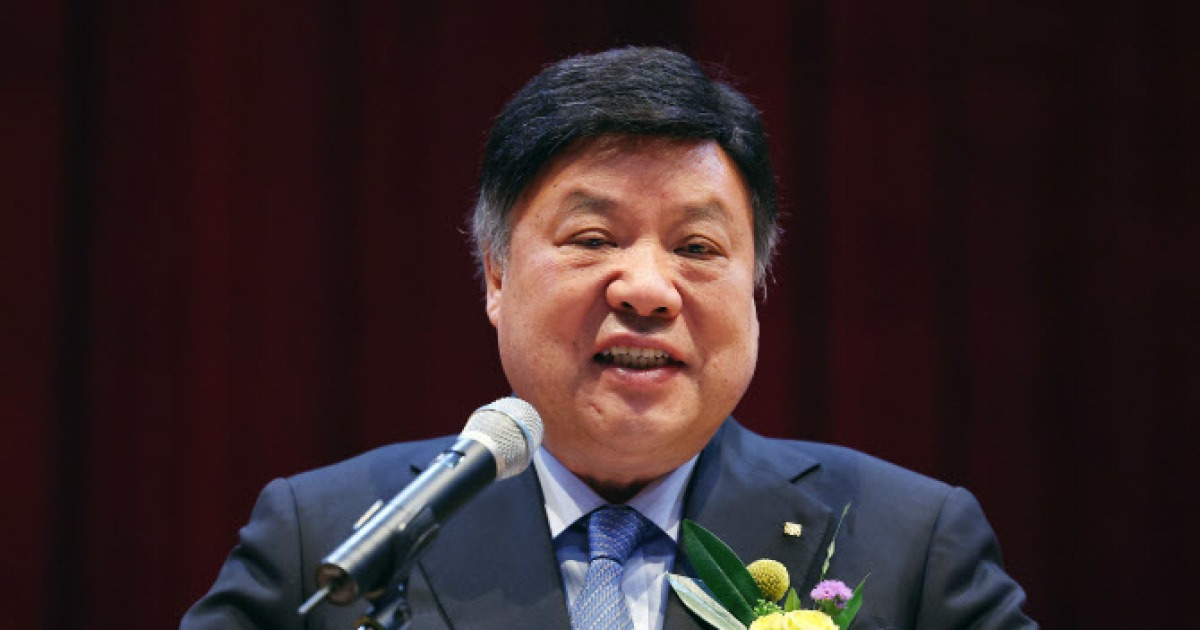 [속보] 서정진 “셀트리온, 내년부터 R&D 비용 8000억…예산 등지에 3년간 4조원 시설 투자”