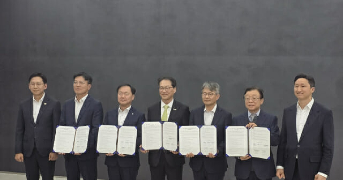 조선소 빠삭한 'AI' 만든다…HD현대-UNIST-울산대 맞손