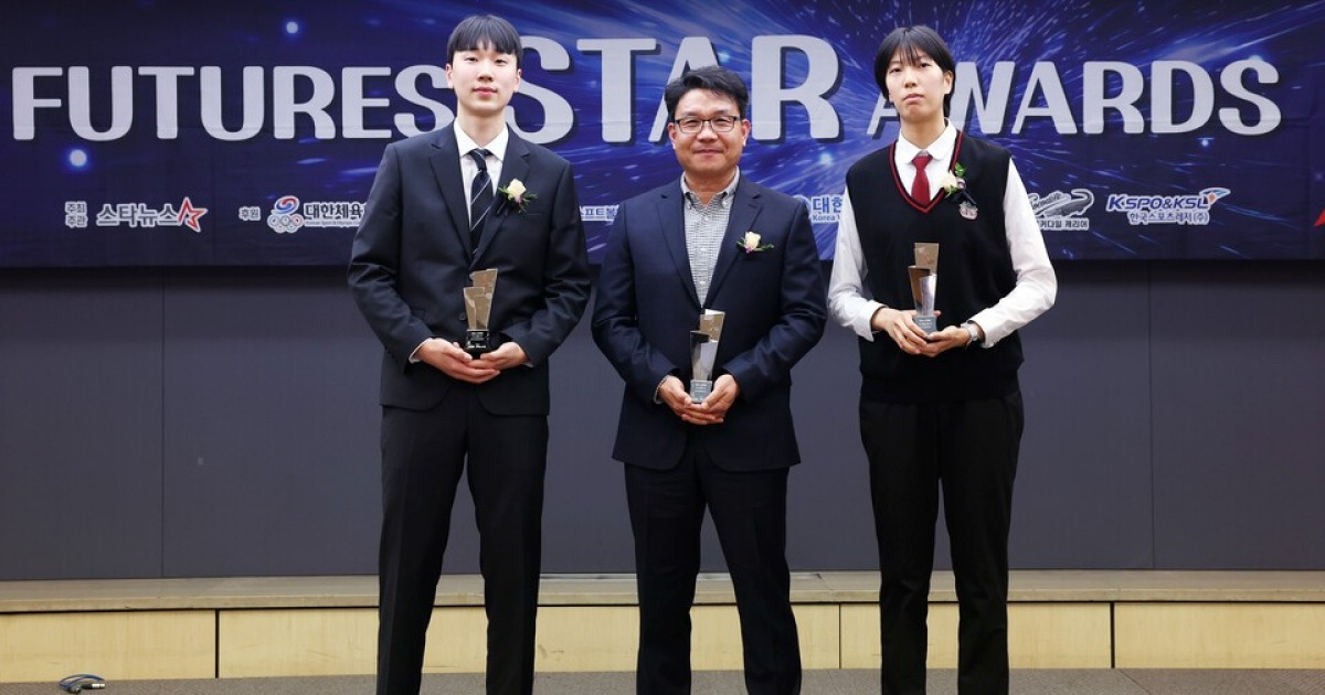 [STN 현장] '롤모델은 서재덕' 퓨처스 스타대상 '스타상' 수상 방강호 "궃은 일 도맡아서 하는 선수 되겠다"