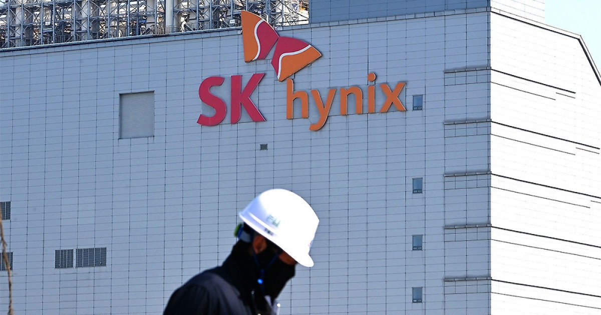 HBM 날개에… SK ‘2025년 수출 120조원’ 전망