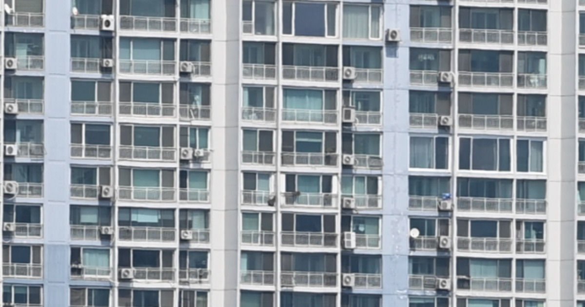 15층 아파트서 창호 실리콘 작업하던 30대 떨어져 숨져…안전수칙 준수 조사