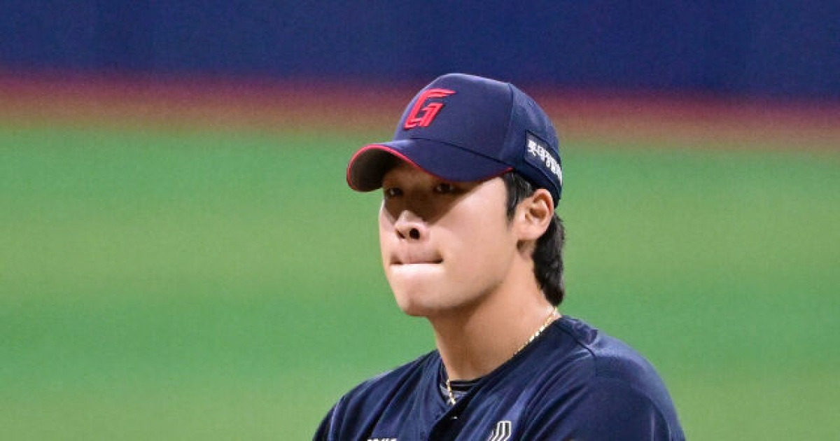 풀타임 로테이션→국대 경험치까지…올해보다 내년이 더 기대되는 롯데 155km 파이어볼러