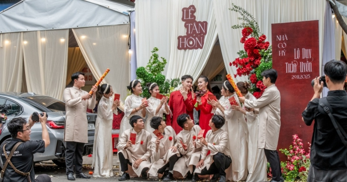 "딸 2명이면 현금 지원"...딸 출산 총력전 나선 '이 나라'