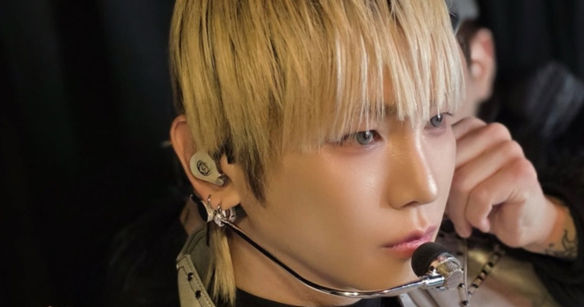 ‘주사이모에 고가 선물’ 키, 입장 대신 셀카 올렸다…“묵묵부답”