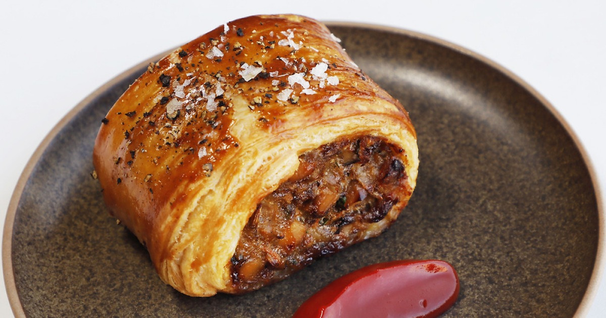 Neighbours chef-owner Lee Keewuk brings fine-dining flair to casual ...