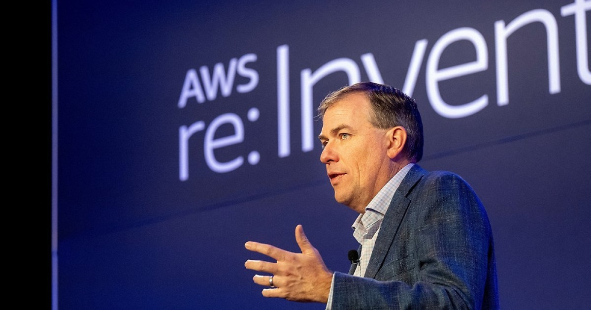 'AI클라우드 1위' AWS CEO "AI로 신입직원 대체해선 안돼"