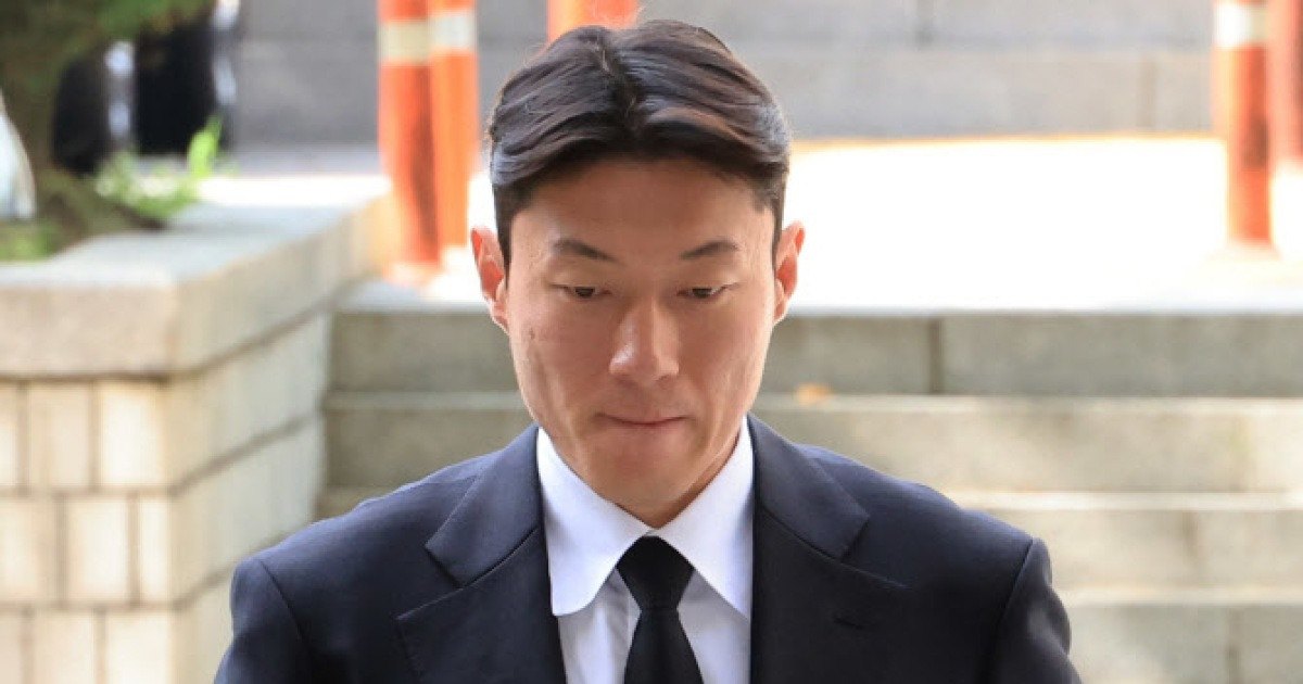 '황의조 수사 정보 유출' 경찰관, 1심 무죄 뒤 2심서 '징역 1년'