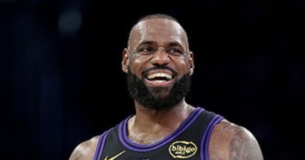 ‘킹’도 쉬고 싶지만…그래도 크리스마스엔 늘 코트였다 “언제나 영광”