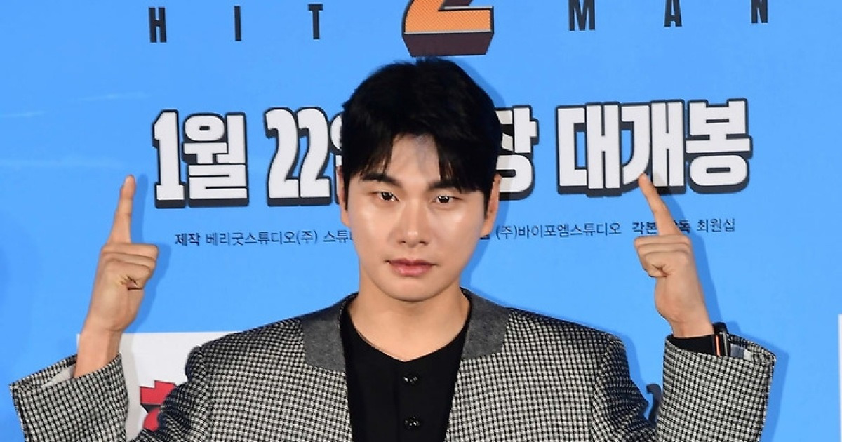 '사생활 구설' 이이경, 방송가서 사라지나…수사 결과 대기 중 '놀뭐'→'용형' 줄하차 [TEN스타필드]