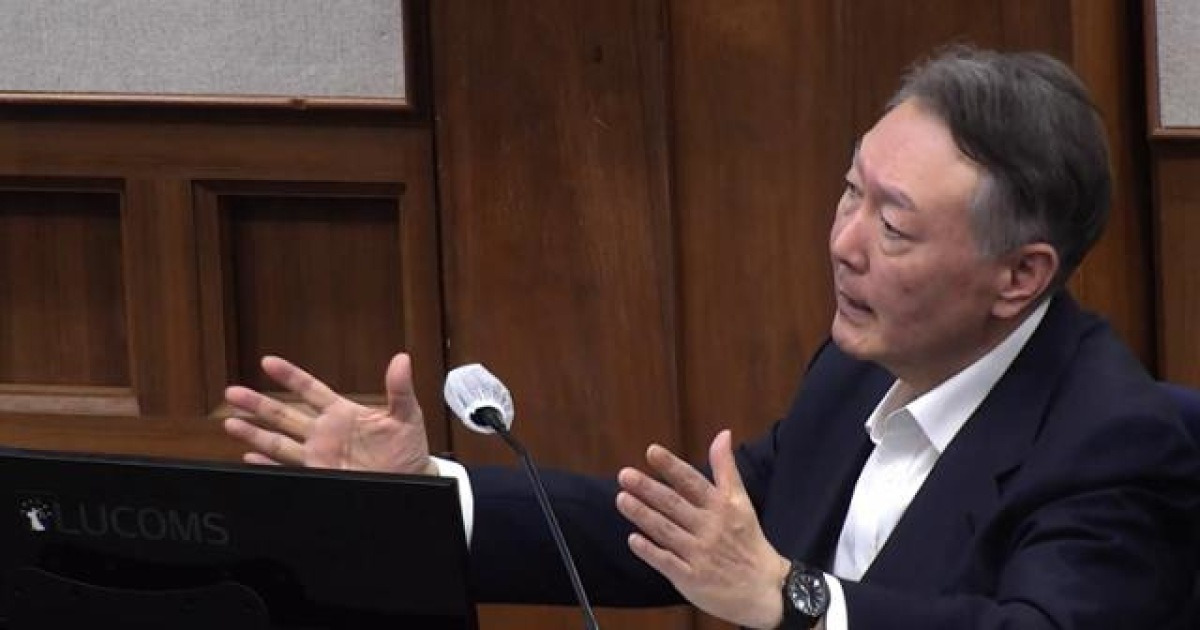 [속보] 특검, 尹 '공수처 체포 방해' 징역 10년 구형..."최고 권력자 권력남용 범죄"