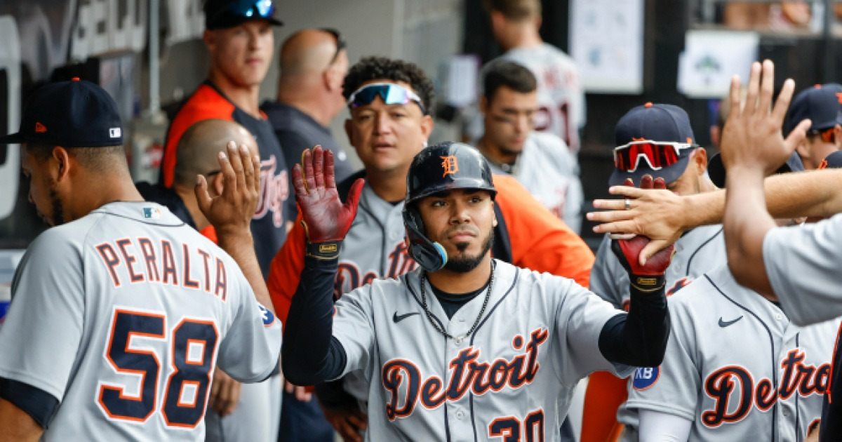 'KIA 합류' 카스트로, 놀라운 이력… 포수 빼고 다 뛰는 '만능 유틸'