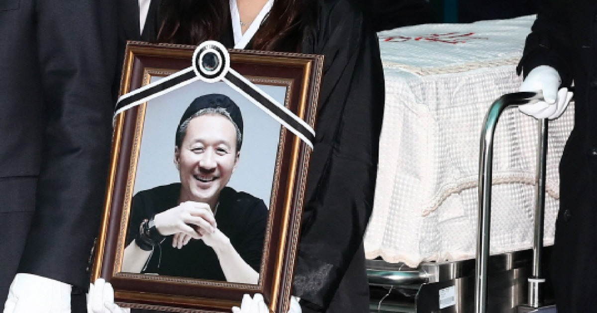 故 전태관, 신장암 투병 끝 별세..아내 사망 후 건강 급격히 악화 '오늘(27일) 7주기'