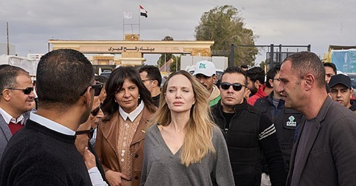 배우 앤젤리나 졸리 가자지구 라파 검문소 깜짝 방문