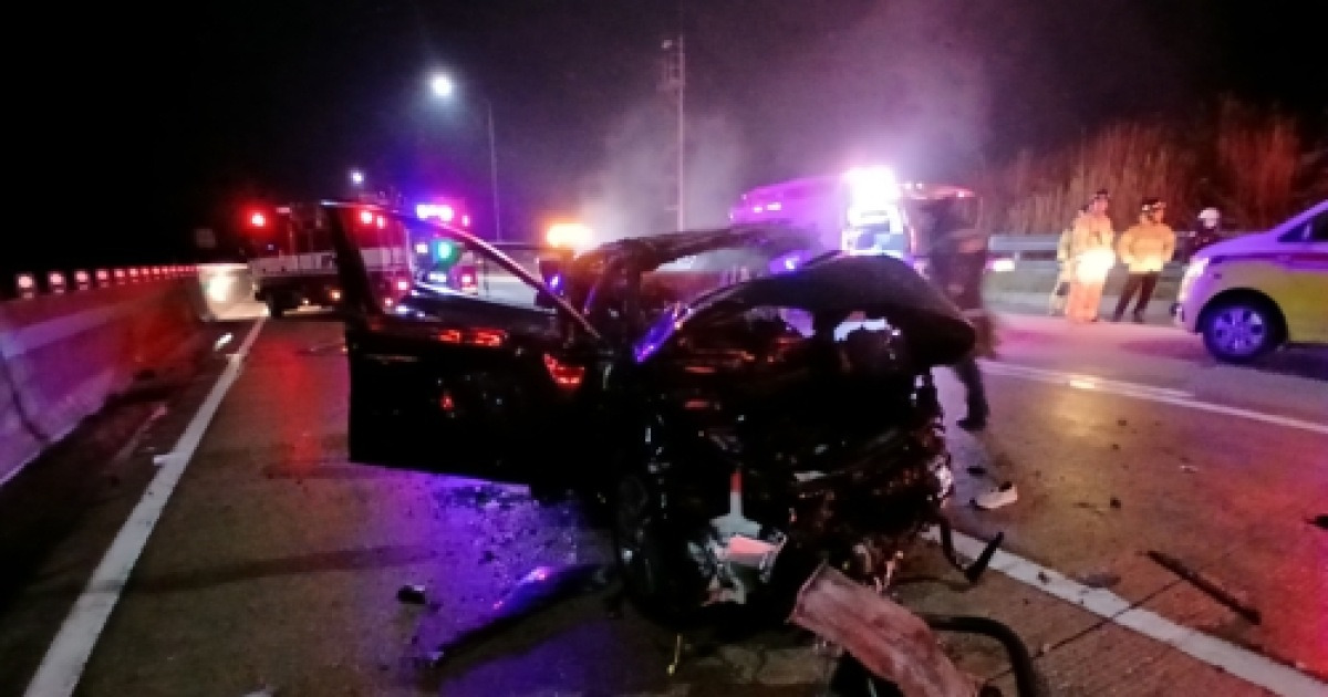 [속보] “크루즈 장치 켠 채 졸며 운전”…경찰관·견인차 기사 숨지게 한 30대”