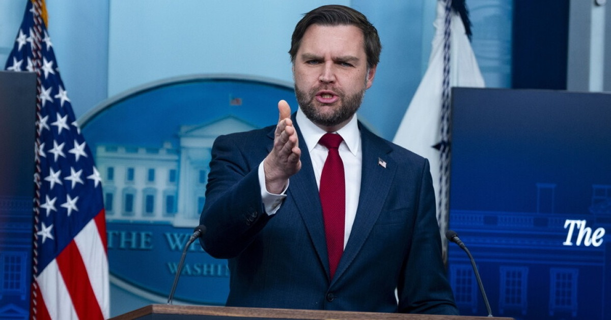 밴스 “트럼프의 그린란드 발언 진지하게 들어야”…로이터 “주민에 현금 살포 검토”