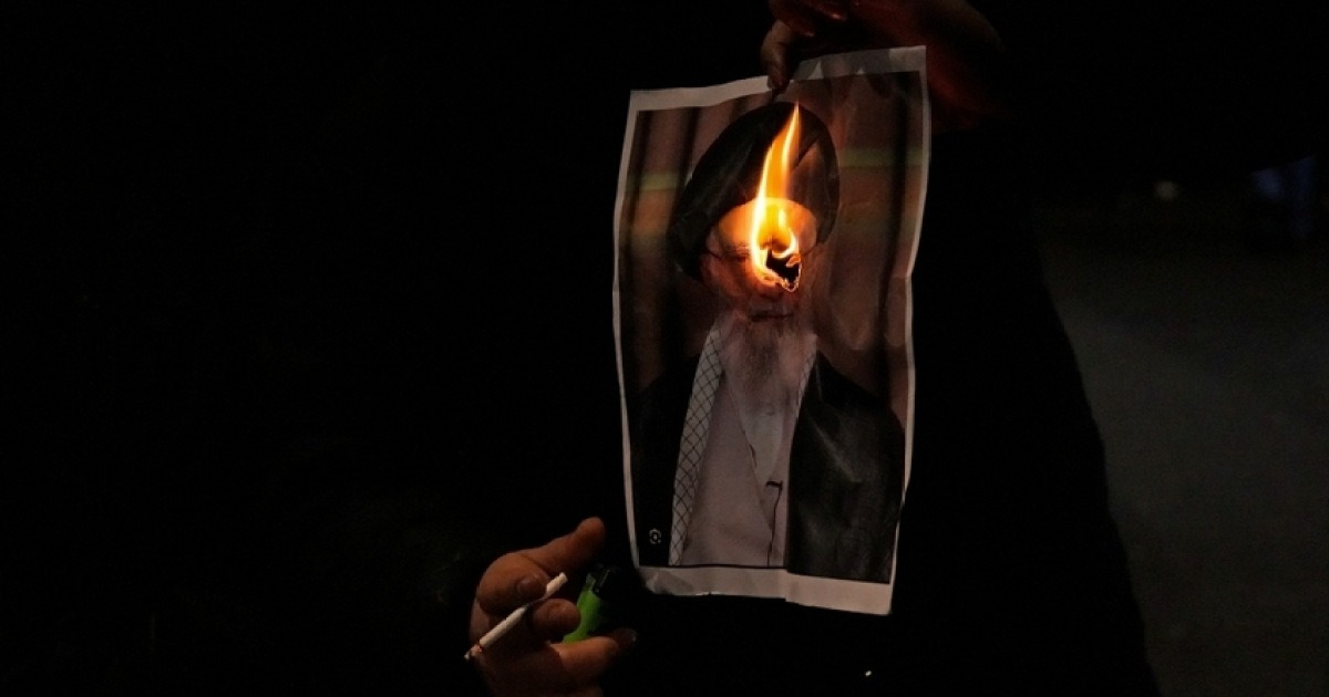 인터넷 전화 모두 먹통...이란, 나흘째 통신 두절에 사실상 고립