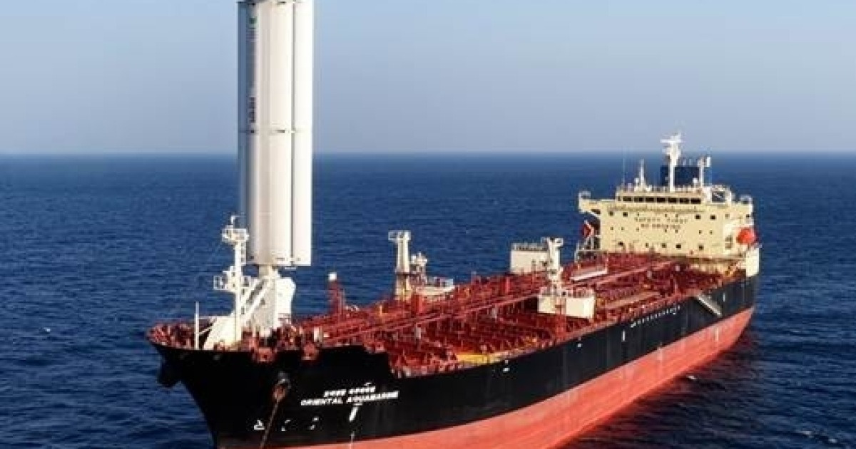 HMM, 풍력보조추진장치 윙세일 첫 도입…연료절감·규제대응