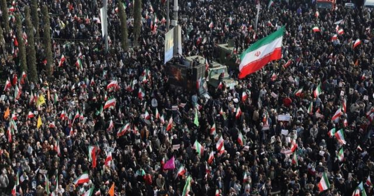 인권단체 "이란 시위서 23세 대학생, 뒤통수에 총 맞고 사망"