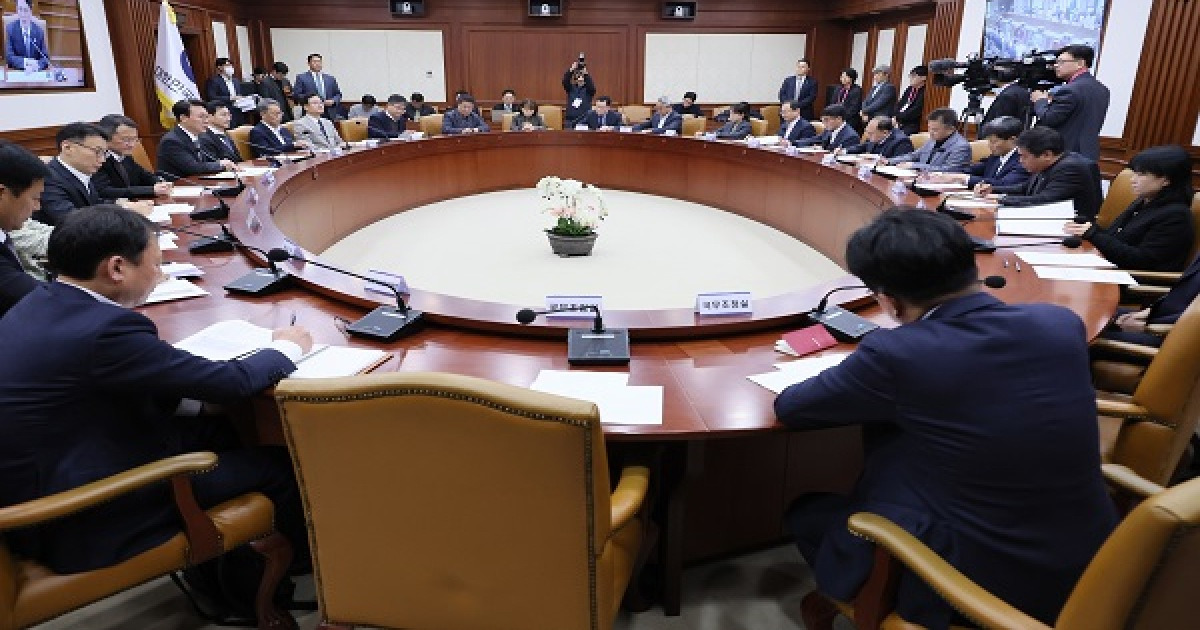 [단독] "헌법존중TF 종료 앞두고 내일 장관에 결과 보고"