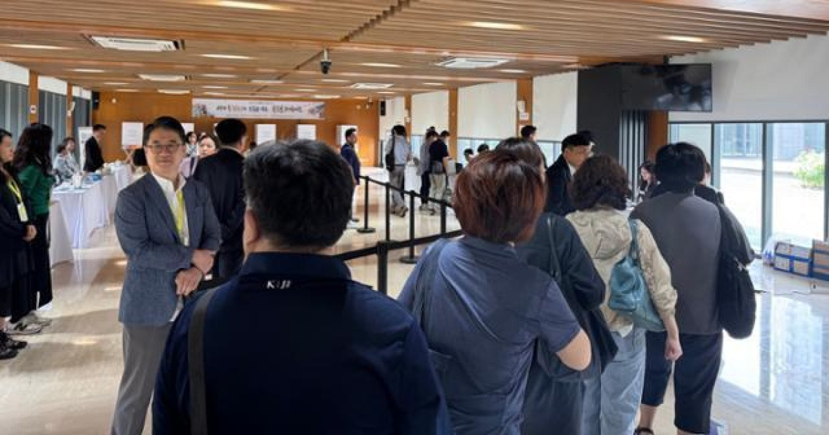 [지평선] 나라 밖의 유권자들