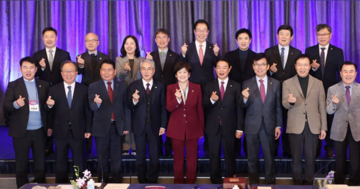 17개 시도 교육감들 "교육감 직선제 보장해야"