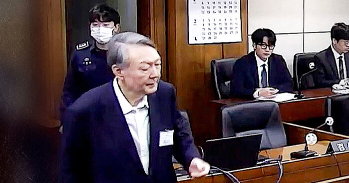 사형 구형 땐 '헛웃음' 짓더니…"징역 5년" 선고되자