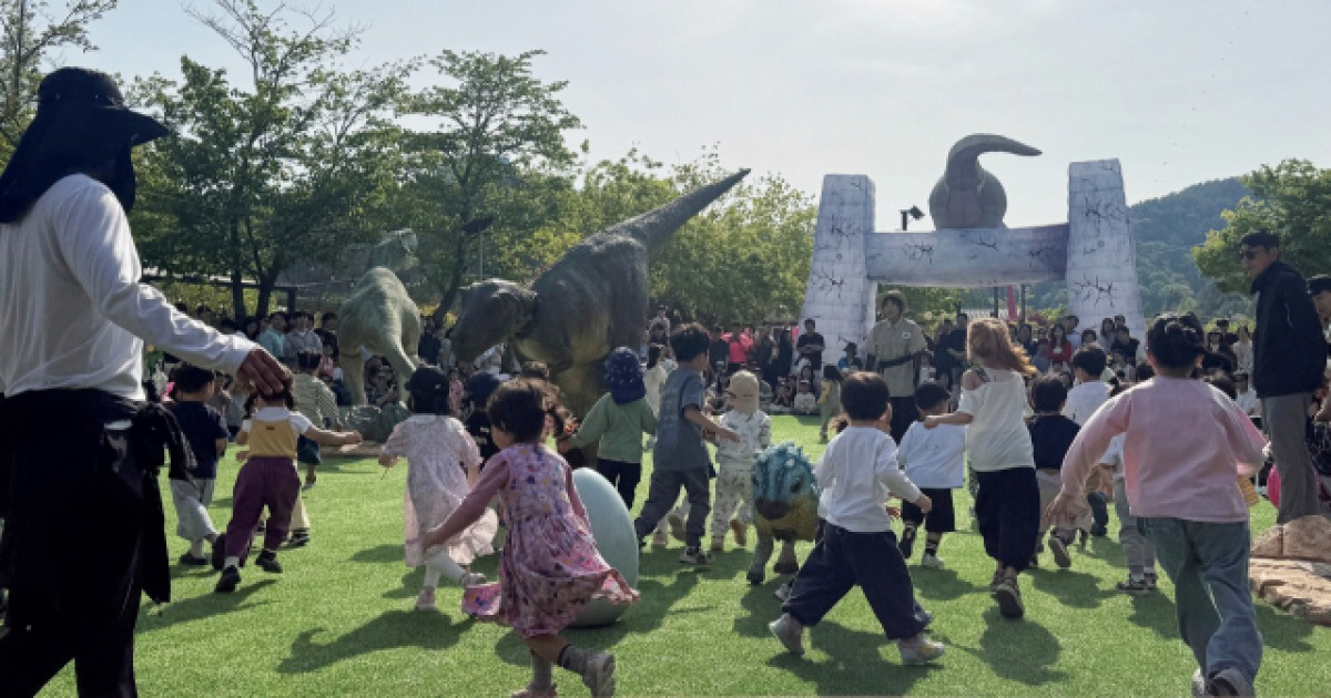 고성 당항포관광지 주말마다 구름 인파 몰리는 비결은?