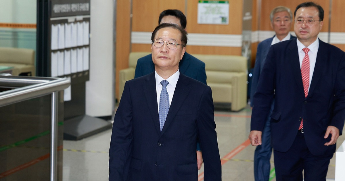 구형보다 높은 형 택한 이진관 재판부…한덕수보다 박성재 중형 선고 이유는
