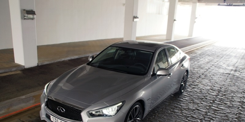 Q50의 정점을 만나다 - 인피니티 Q50S 시승기 | 모토야